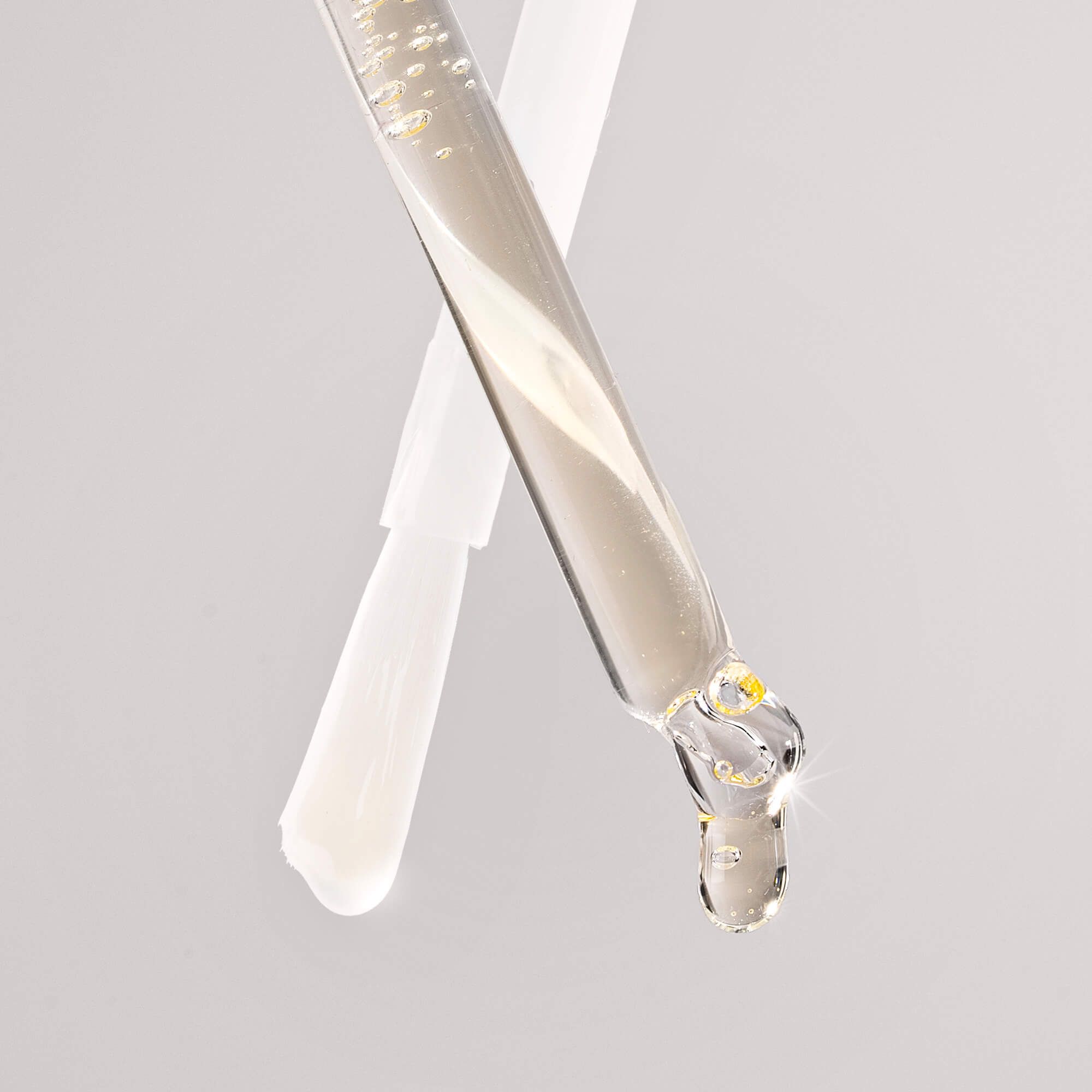 Emergency routine for fragile nails: the do-good duo